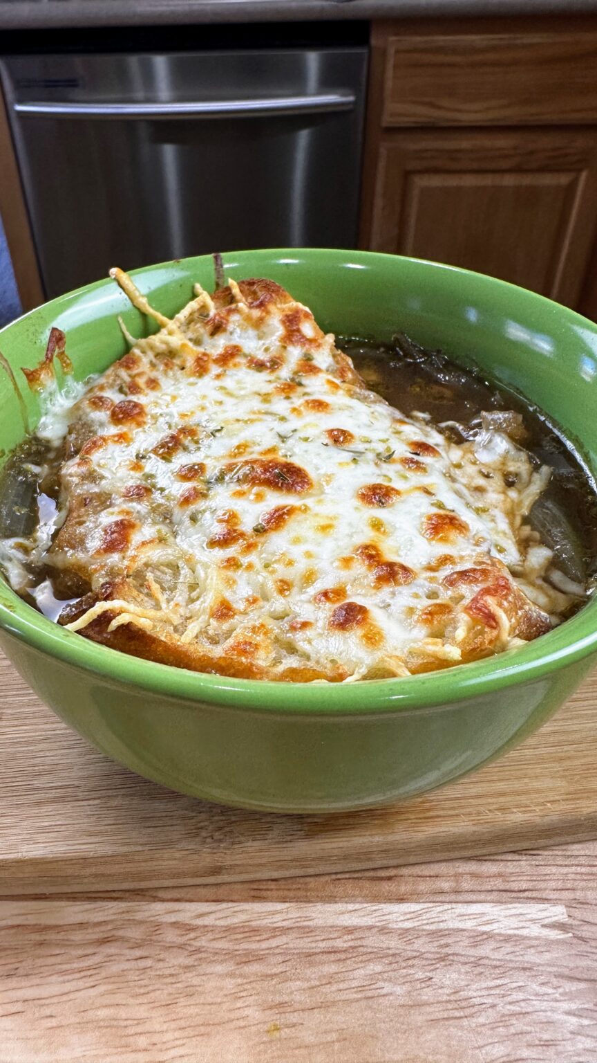 Deliciosa Receta de Sopa de Cebolla Francesa sin Harina o Azúcar ...